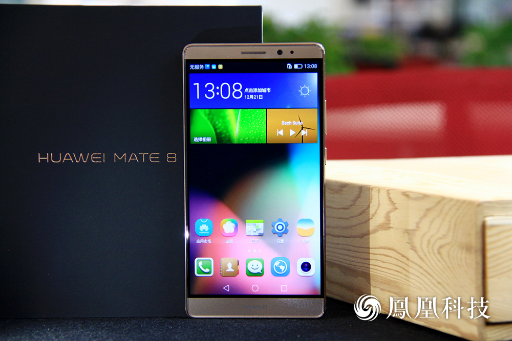 华为Mate 8摩卡金版图赏：质感十足_科技频道_凤凰网