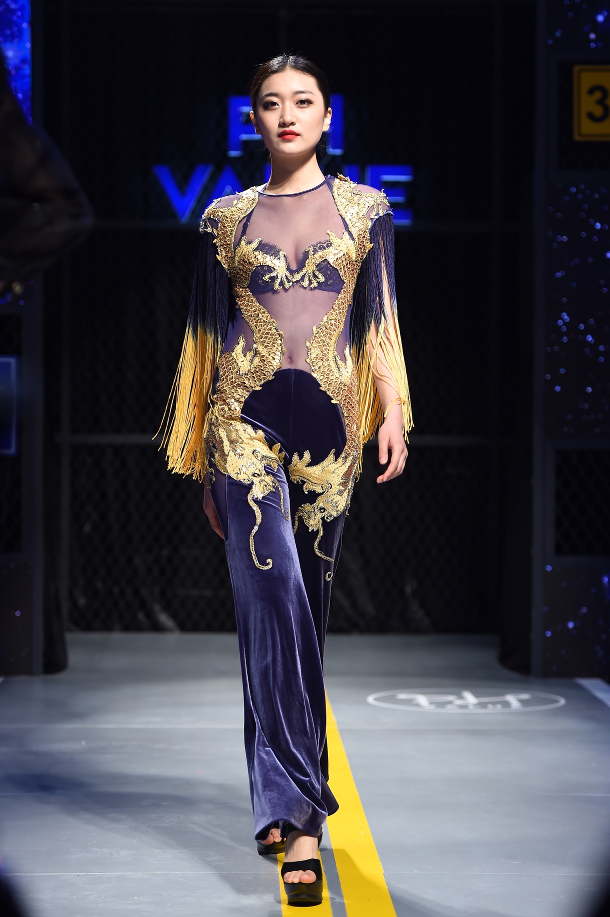 “深圳气质”担当上海PH Value！SIUF国际内衣超模冠军领衔走秀|内衣| 深圳市_凤凰时尚