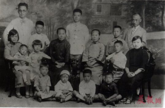 Fu Daqing’s family – Everyday Life in Mao's China