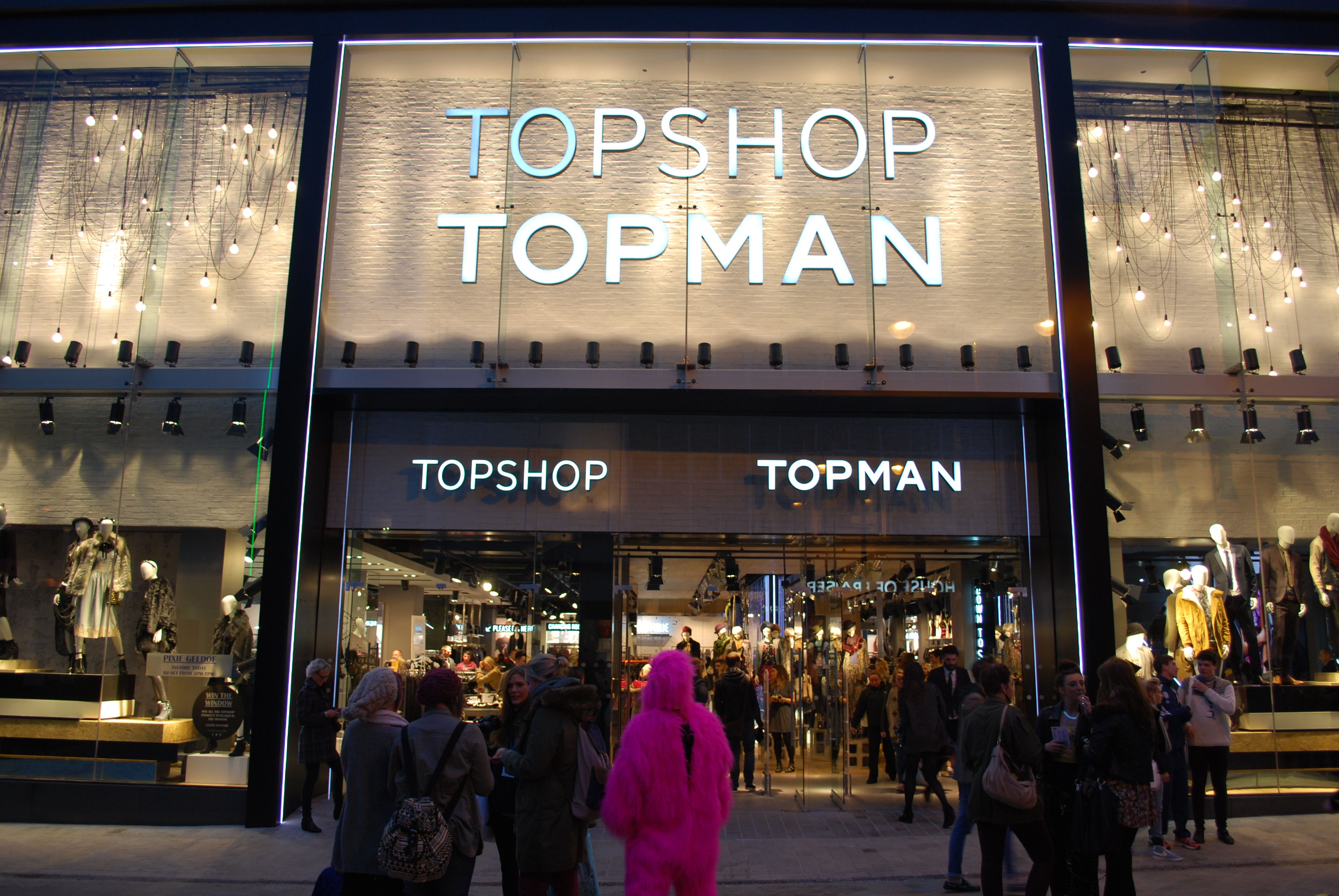 碧昂斯大牌穿腻了 私下爱穿Topshop|Topshop|碧昂_凤凰时尚