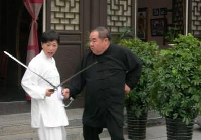 郑则仕苑琼丹新戏被侃现代版“神雕侠侣”(图)_娱乐频道_凤凰网