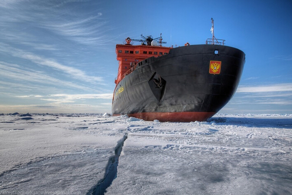 电视纪录片《北极，北极！》第五集：航道破冰_手机凤凰网